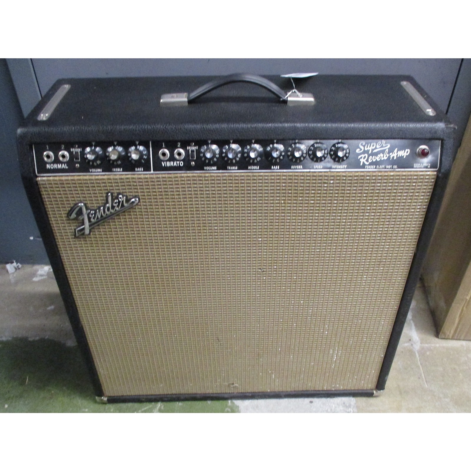 Vintage Fender 1965 SUPER REVERB Tube Guitar Combo Amp | Musician's Friend