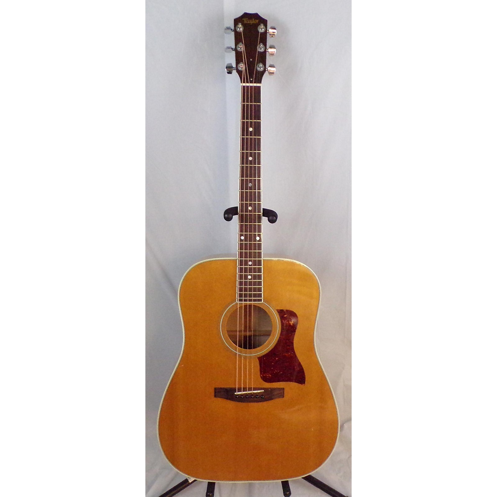 Used Taylor 610 Acoustic Guitar Natural | Musician's Friend