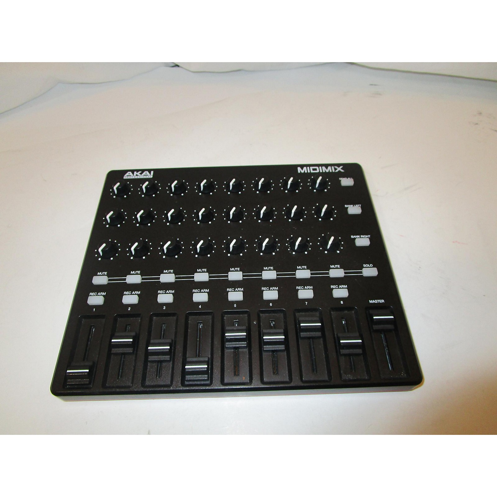 Akai Professional MIDImix MIDI Utility | Musician's Friend