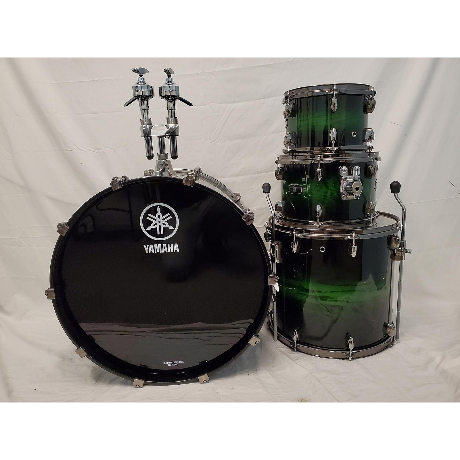 Yamaha OAK CUSTOM LIVE 4PC Drum Kit | Musician's Friend