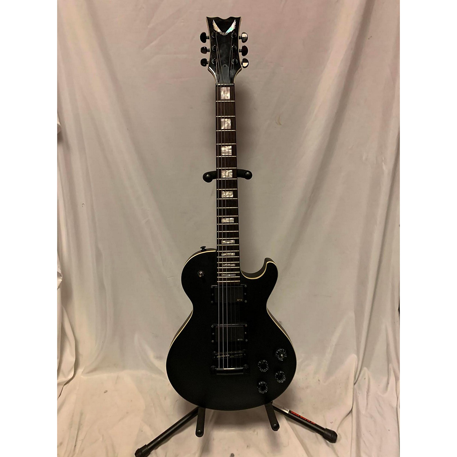 Dean Thoroughbred Stealth Solid Body Electric Guitar | Musician's Friend