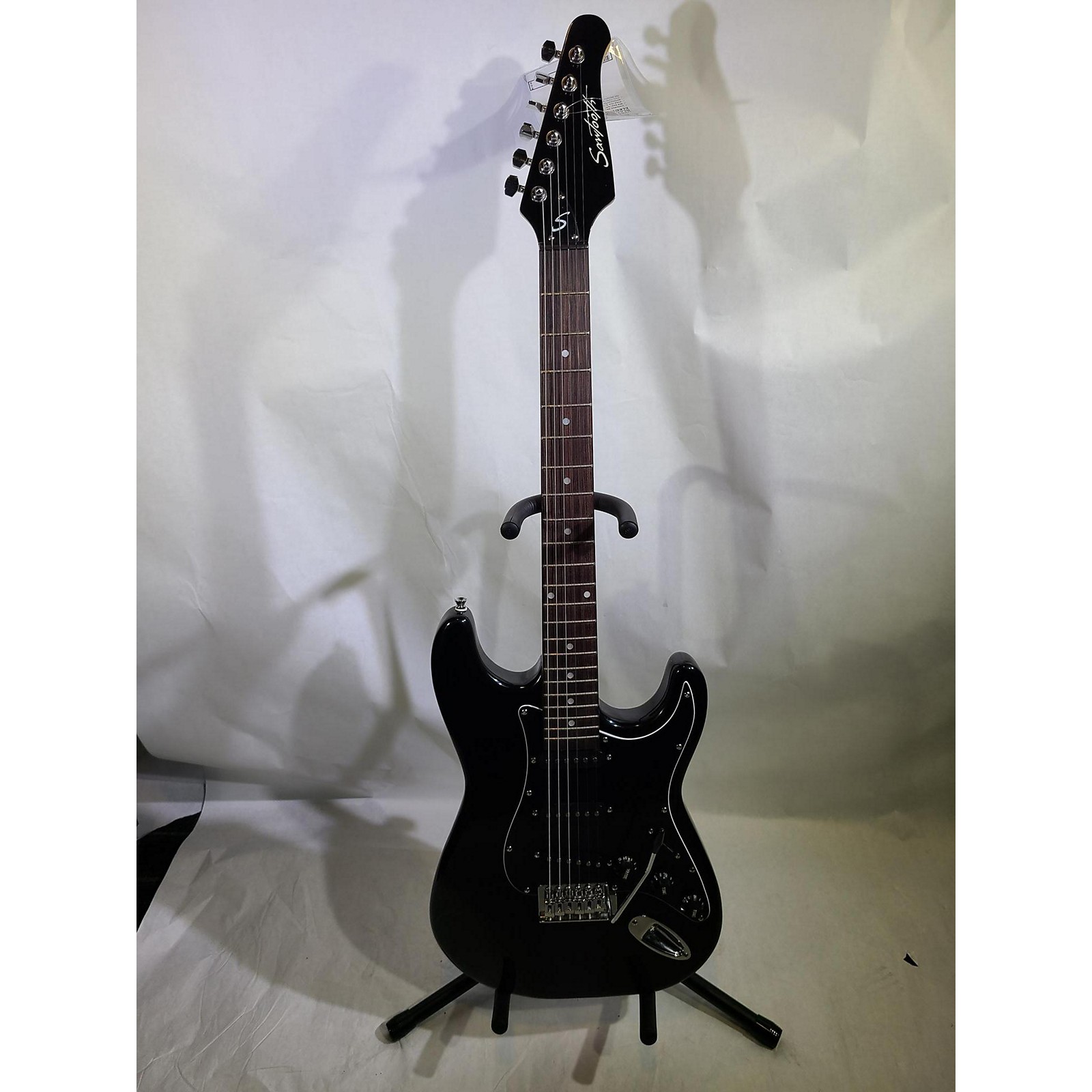 Used SAWTOOTH ES SERIES Black Solid Body Electric Guitar | Musician's ...