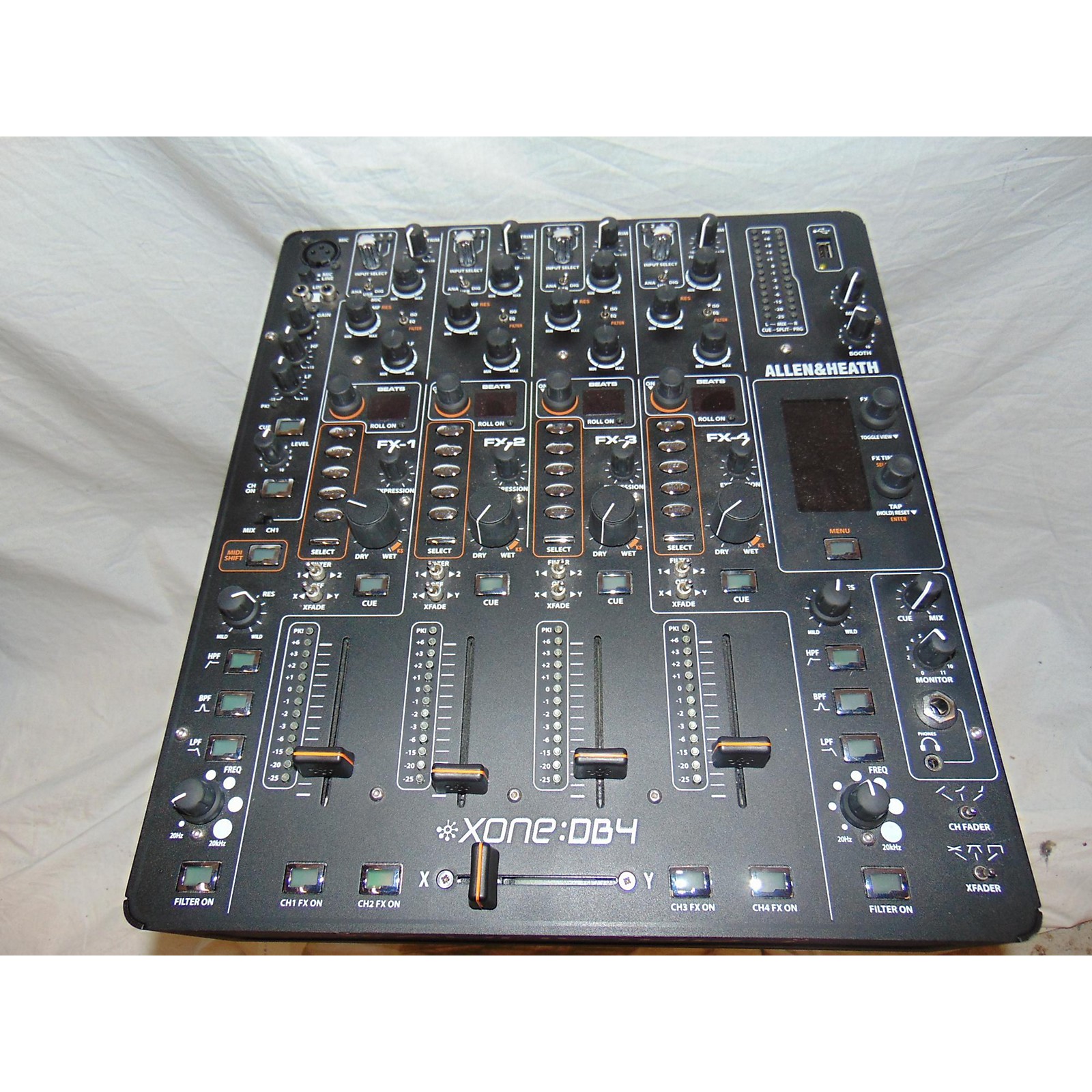 Allen & Heath Xone DB4 Line Mixer | Musician's Friend